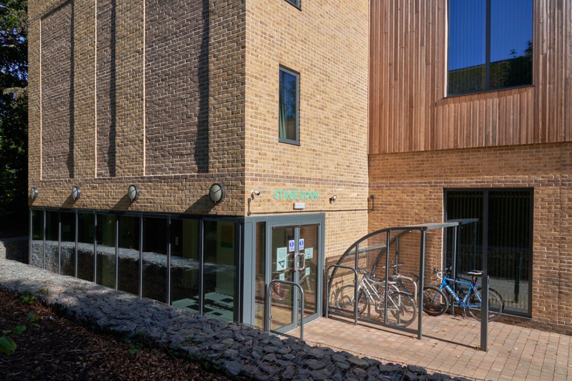 Primrose Weathered – WH Collier